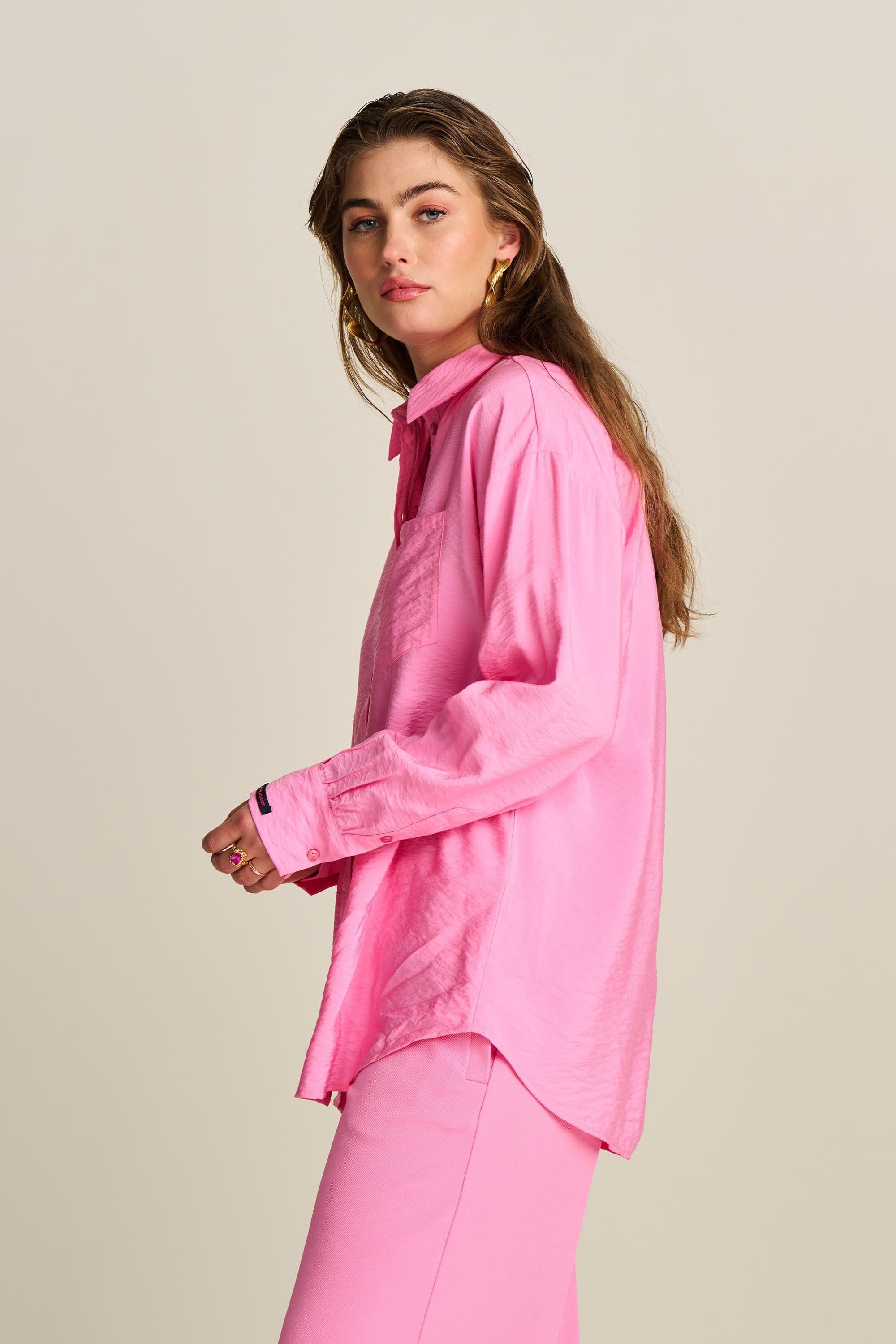 Kleurrijke dames blouses bij POM Amsterdam