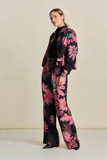 Fashion in bold colours and prints | Dare to be colourful – POM Amsterdam